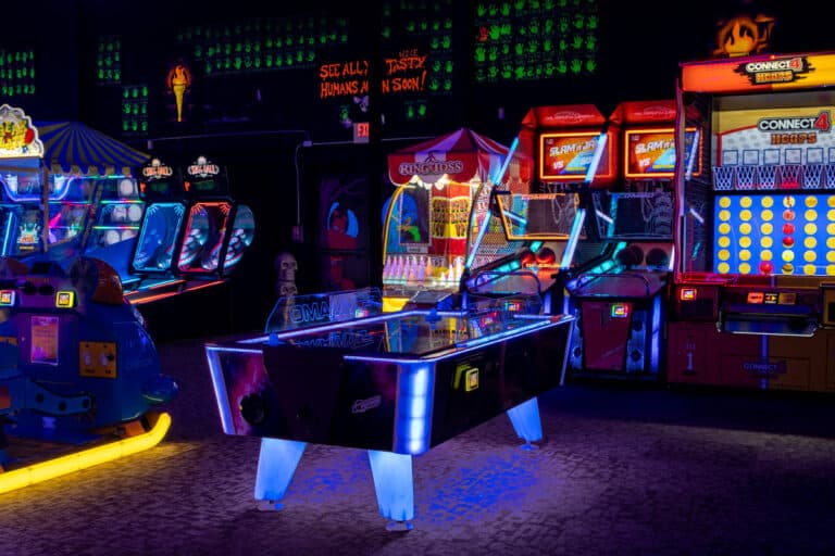 Indoor Mini Golf, Arcade & VR Games In Eatontown | Monster Mini Golf