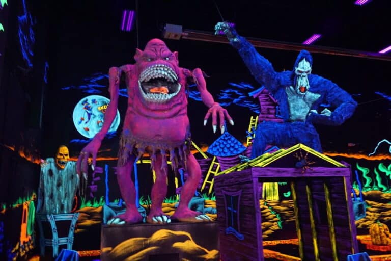 Monster Mini Golf Facilities | Monster Mini Golf