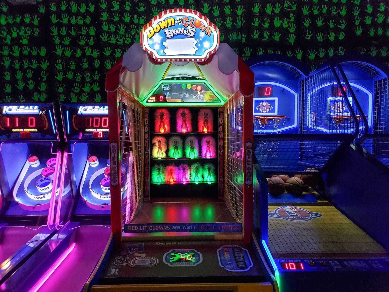 Modern Arcade & Prize Games In Monroe | Monster Mini Golf